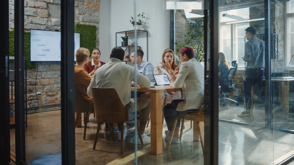 How to Run Effective Team Meetings - RallyBright